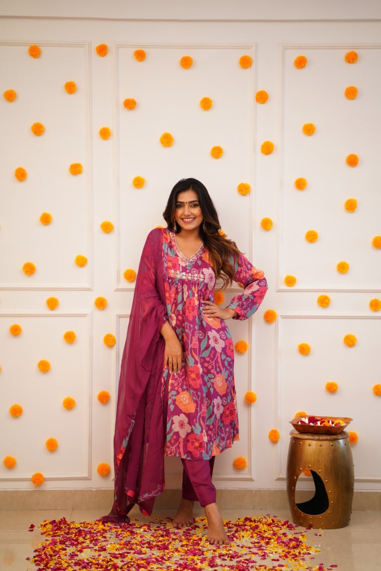 Nyra (Side Slit set) – Taana Baana